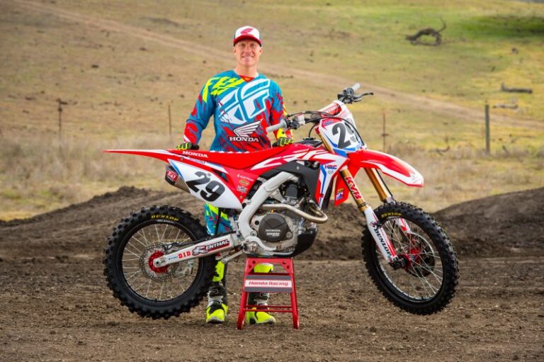 Andrew Short joins Team USA at VMXdN Foxhill 2024! - Dirt Hub