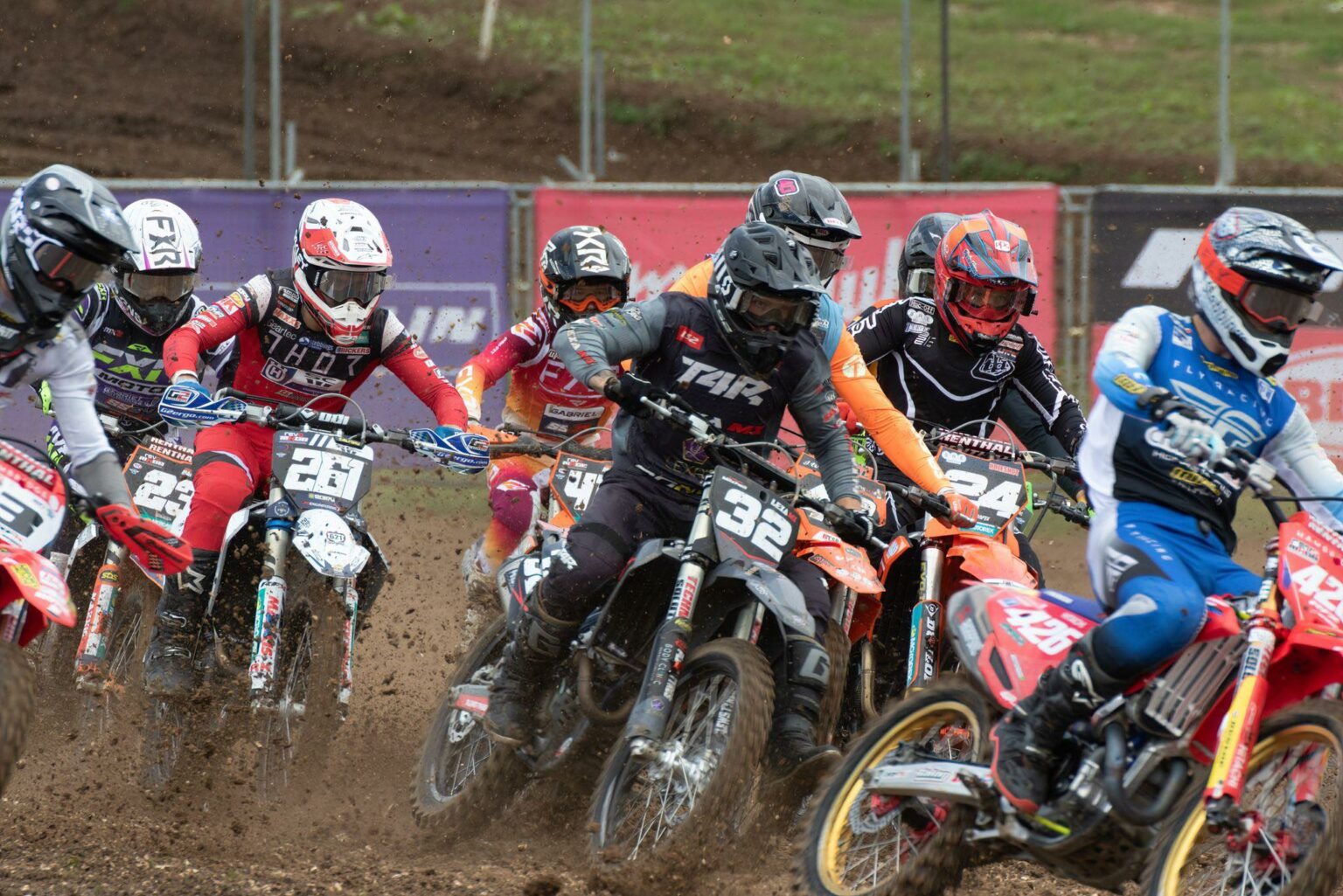 Futures Friday: Your guide to the 2024 British Motocross Calendar ...