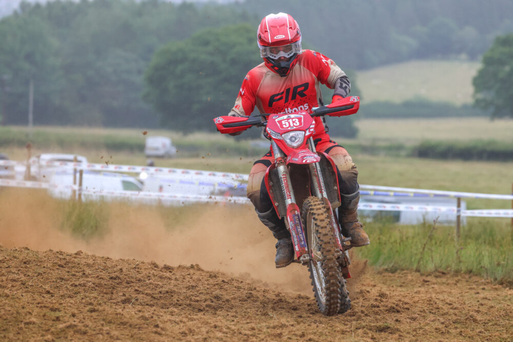 Snow edges the Battle of the Alexes! 2023 Welsh 2 Day Enduro - Report ...