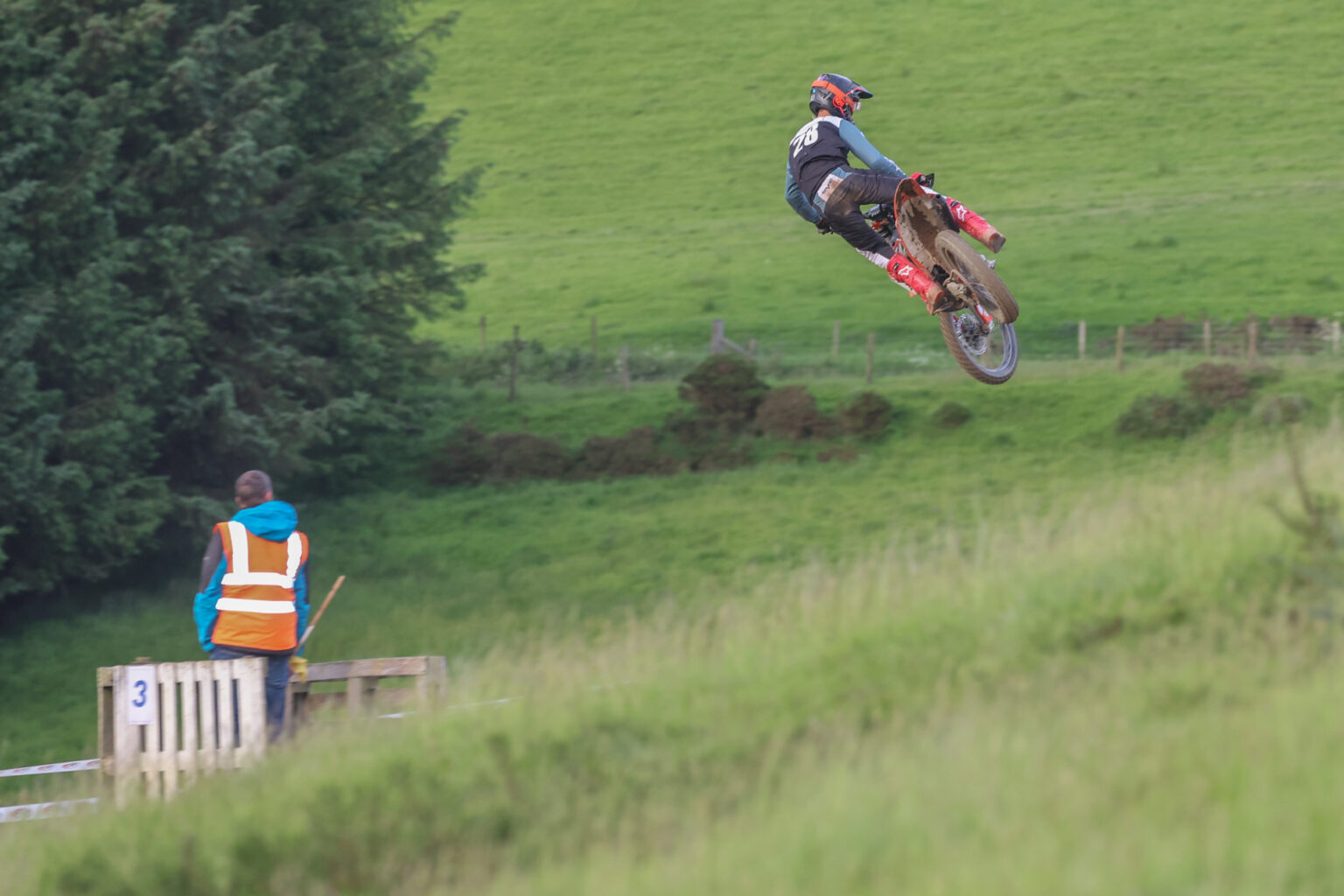 Sensational Mewse conquers all! 2024 Rhayader Evening Motocross - Race ...