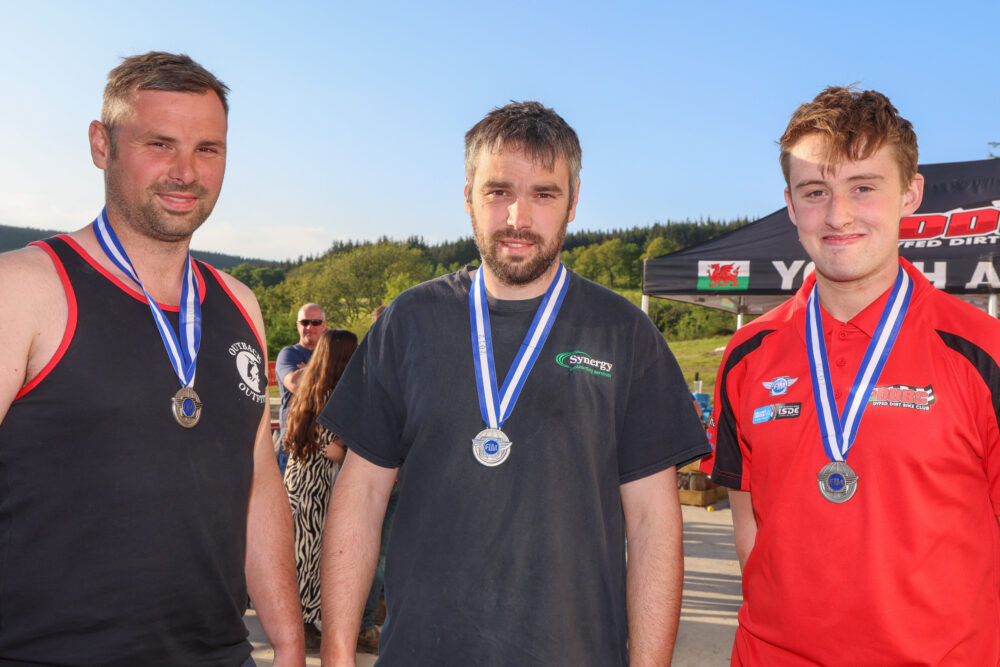 Classic Performance by Jenkins! Arwyn Rees Caio Enduro - Rundown ...