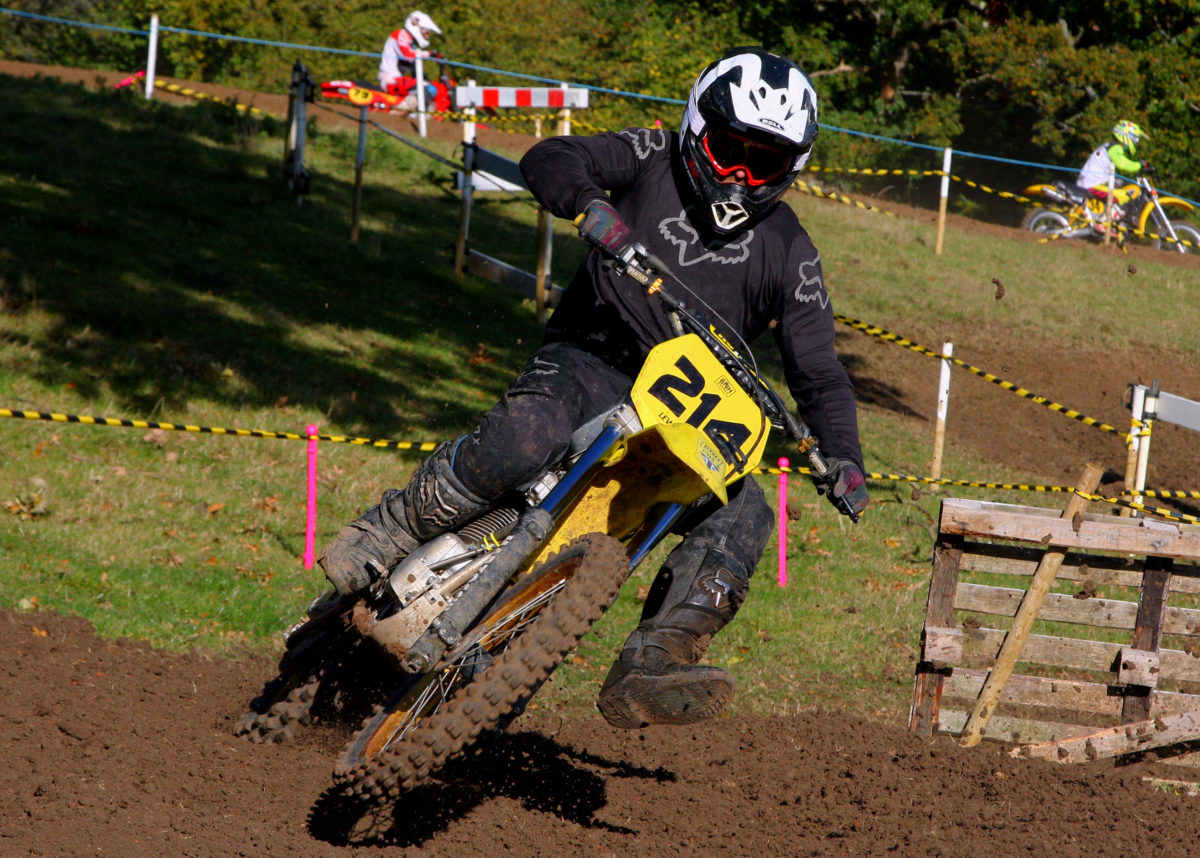 Irwin out for some fun at Wickwar! UK EVO MX - Race Report and Results ...