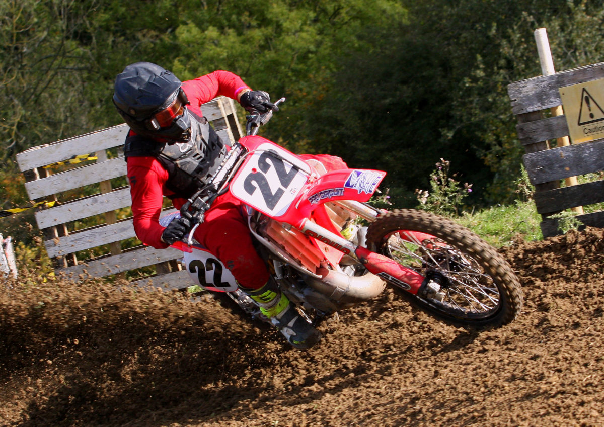 Irwin out for some fun at Wickwar! UK EVO MX - Race Report and Results ...
