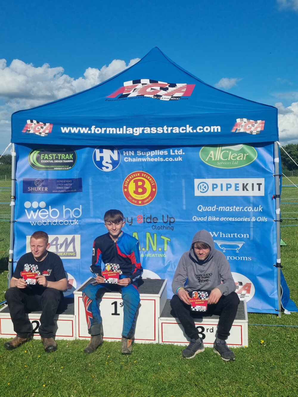 Helsby Heroes! 2024 Formula Grasstrack Championship Round 1 Re-run ...