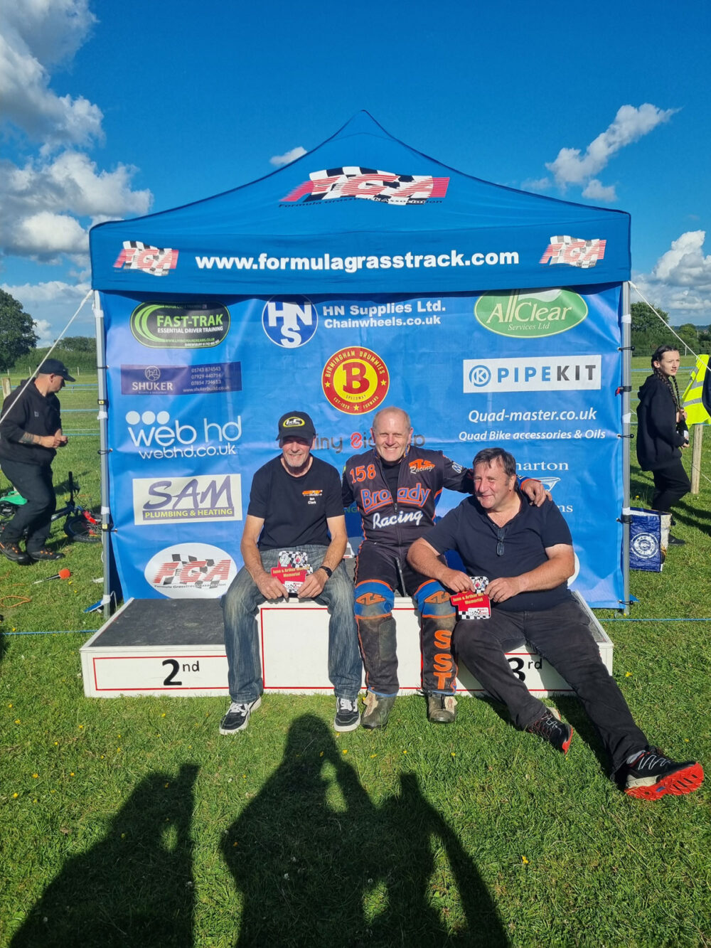 Helsby Heroes! 2024 Formula Grasstrack Championship Round 1 Re-run ...