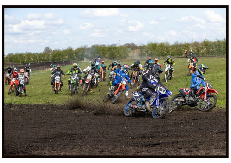 The ruts were all White! 2023 Kensworth MXC Championship Round 2 - Race ...