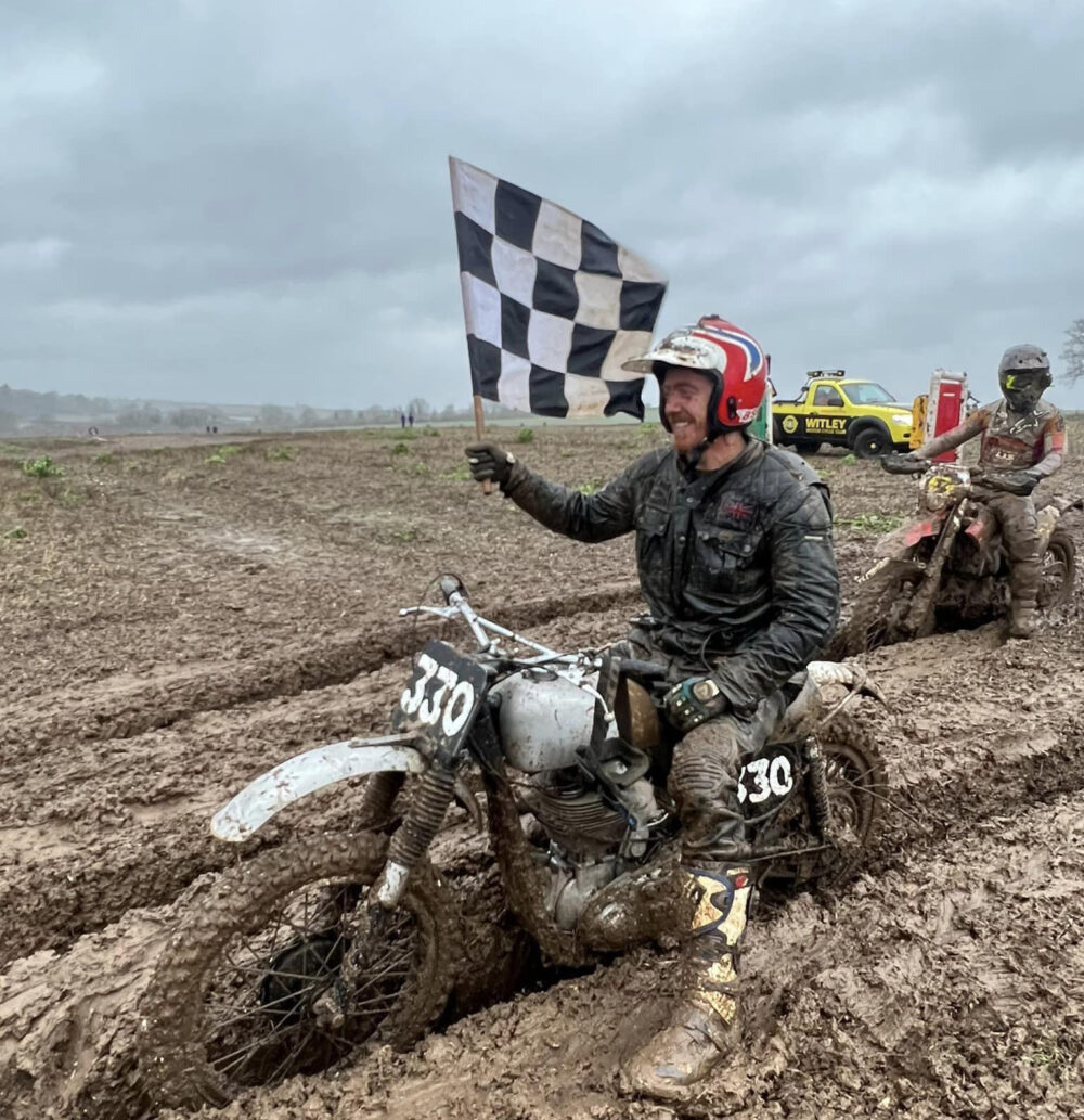 Boxing Day Mud bonanza! 2023 Witley & DMCC Boxing Day Scramble ...