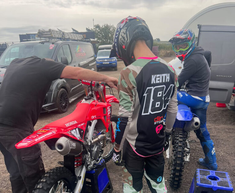 Motocross - Dirt Hub