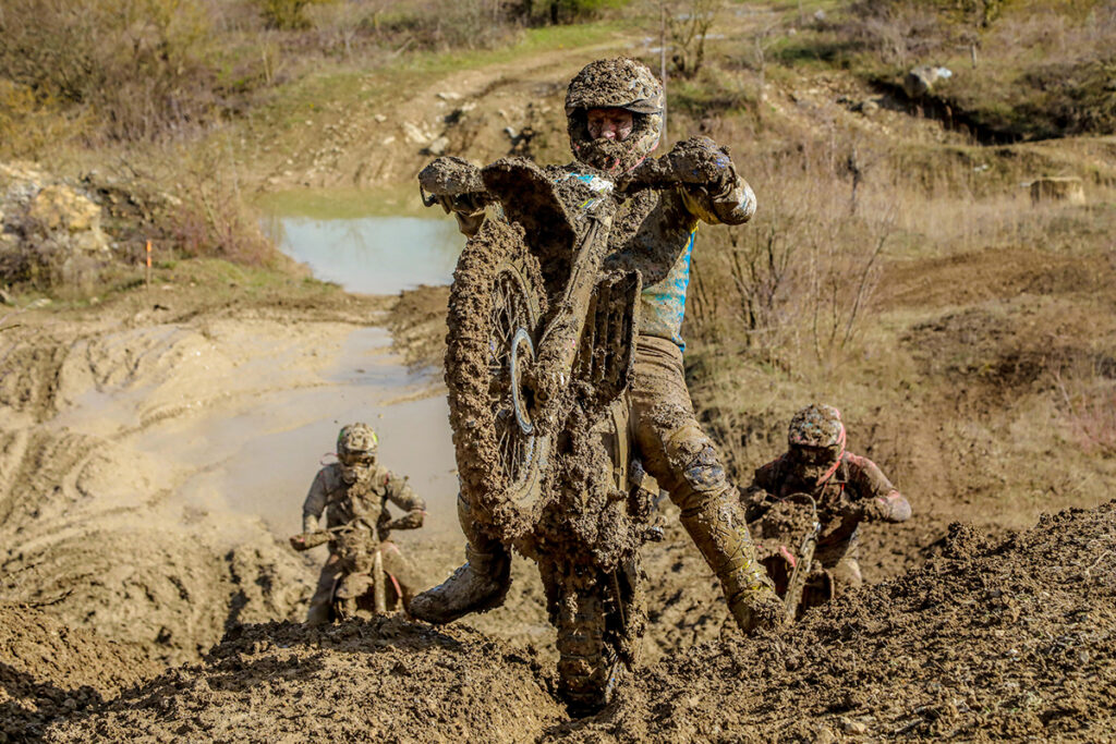 Fox Quarry victory for Ditchfield! 2023 British Cross Country ...