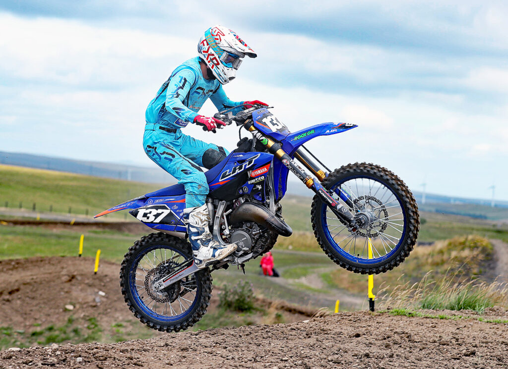 HAWKSTONE INTERNATIONAL MX - Dirt Hub