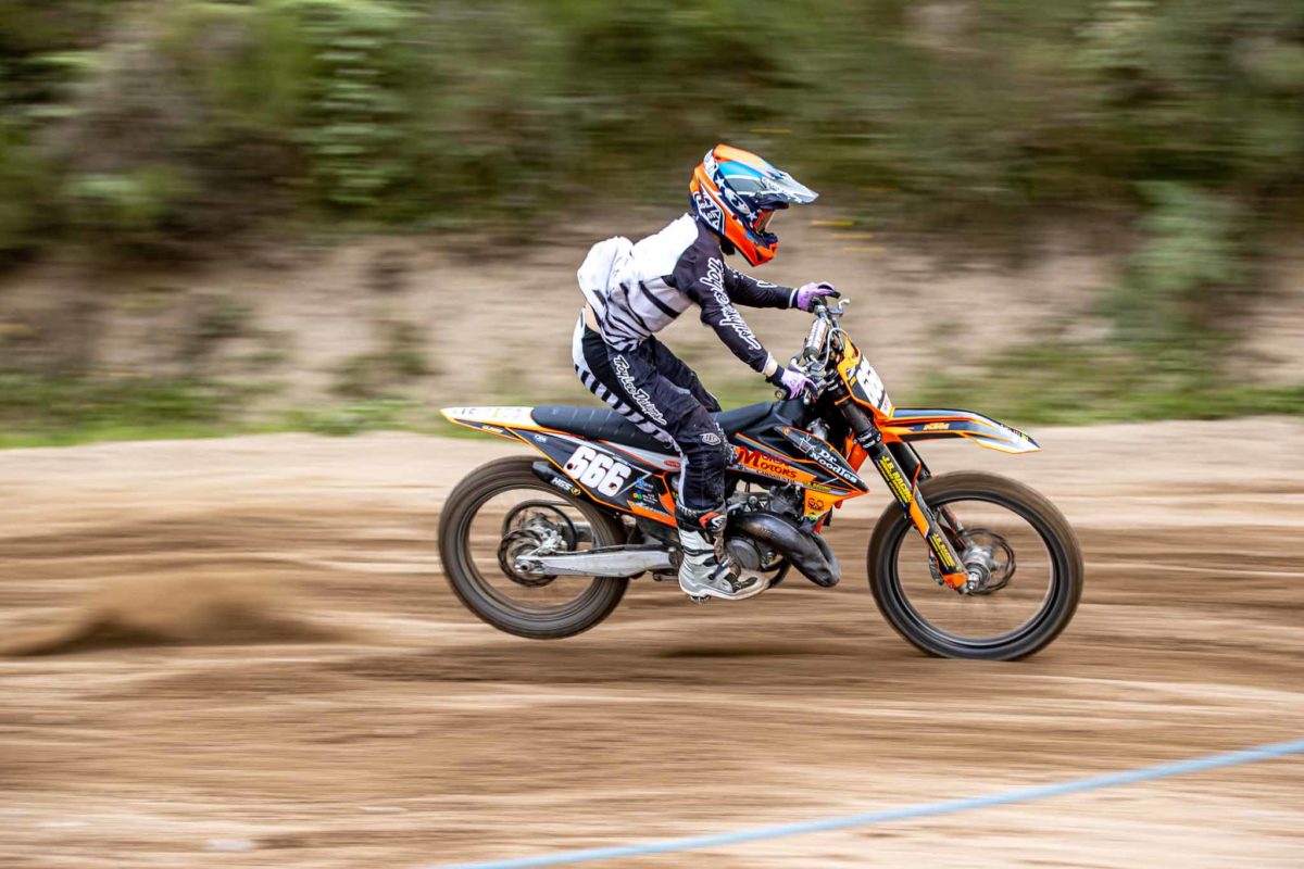 Simpson wins at Woodside! ScotMX Scottish Motocross Championships Round ...