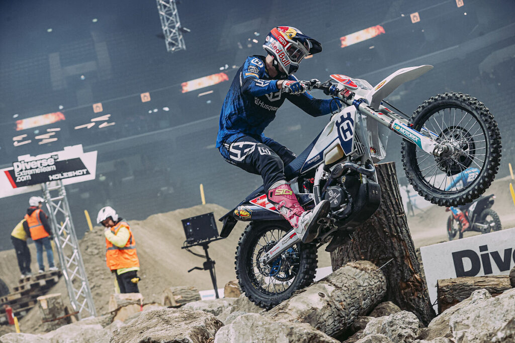 SUPER ENDURO - Dirt Hub