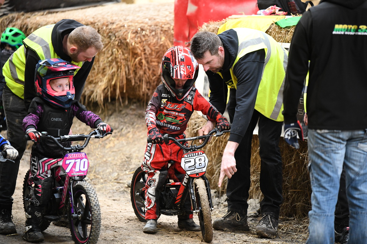 Scintillating Sheffield Super Cup! Revvi Yorkshire Super Cup - Race ...