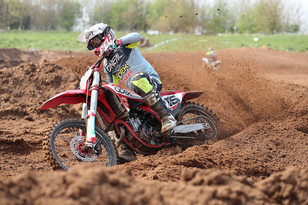 The Brits dig deep in Holland! 2023 IMBA European Motocross ...