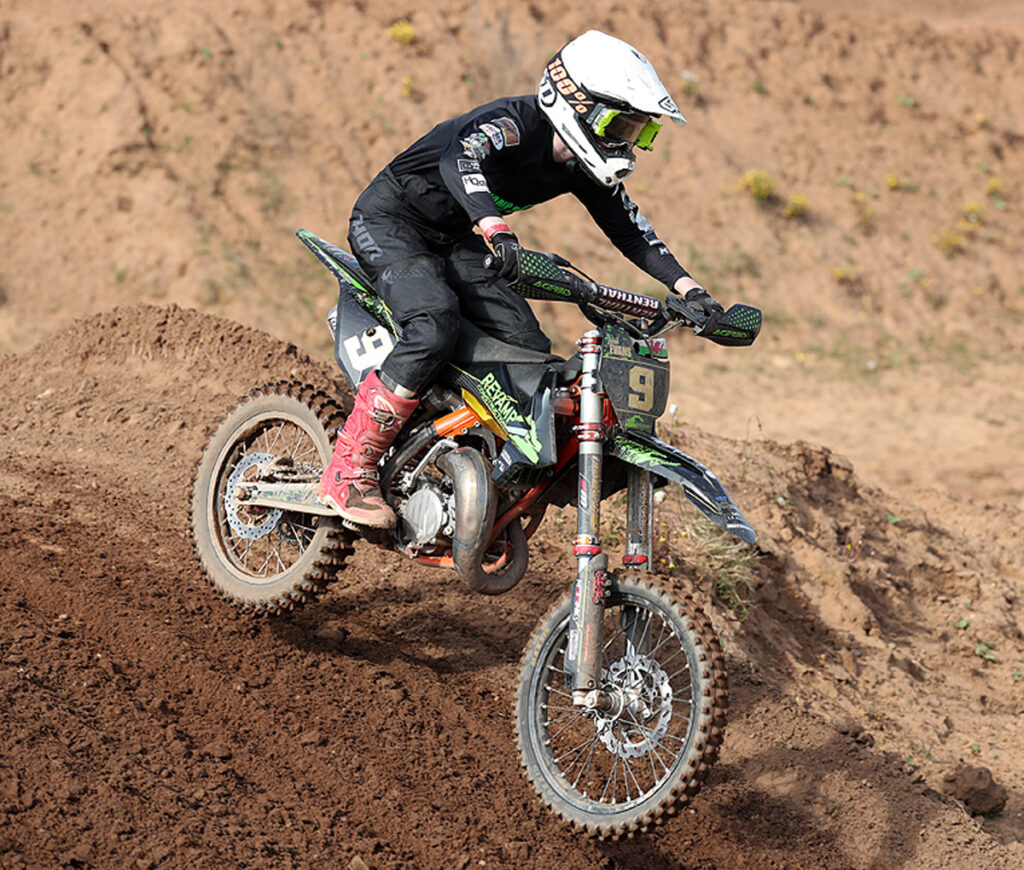 Magic Mustoe! 2023 AMCA British Motocross Championship Round 1 - Race ...