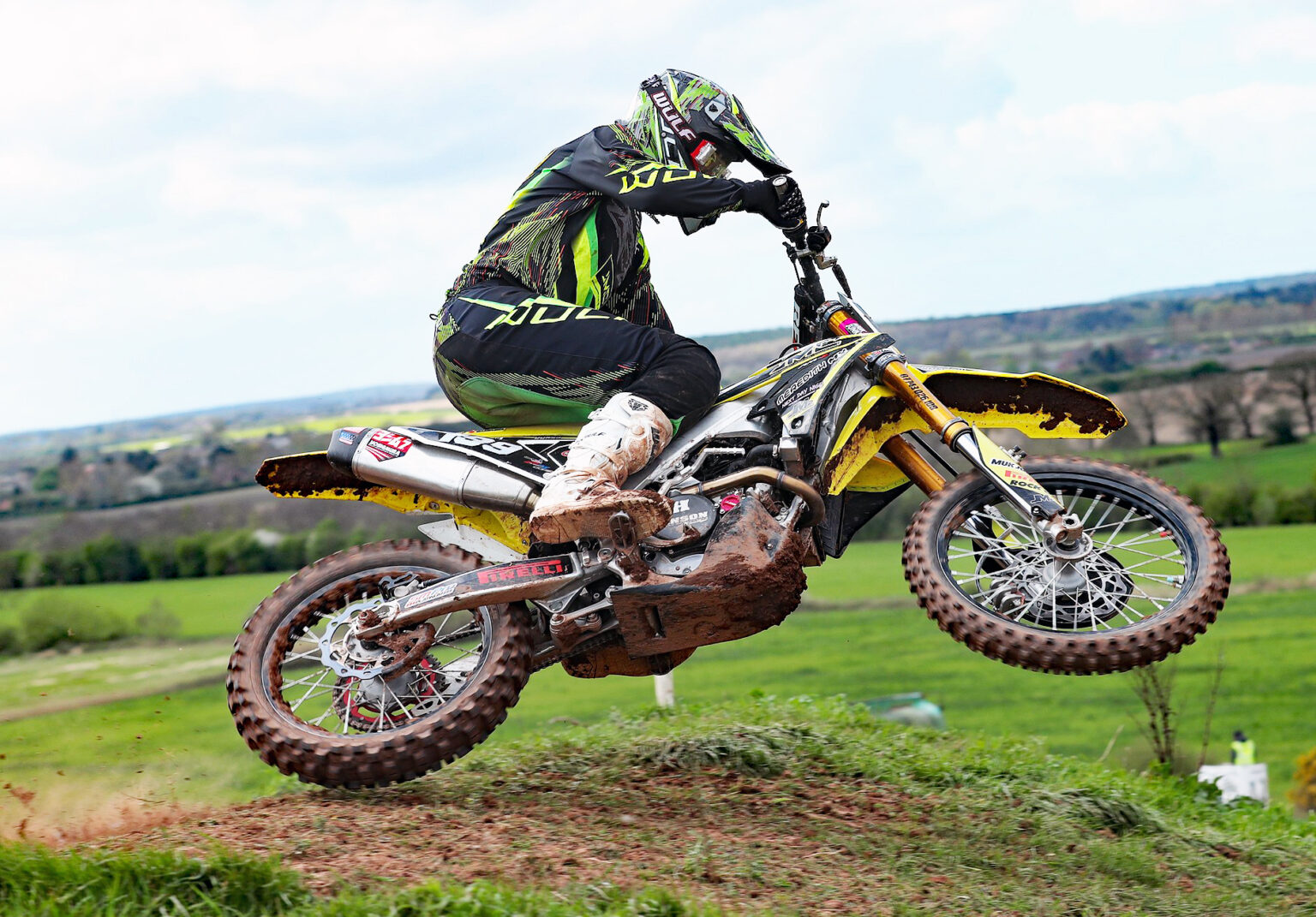 Teenage Kicks! 2026 AMCA British Motocross Championship Round 1 - Race ...