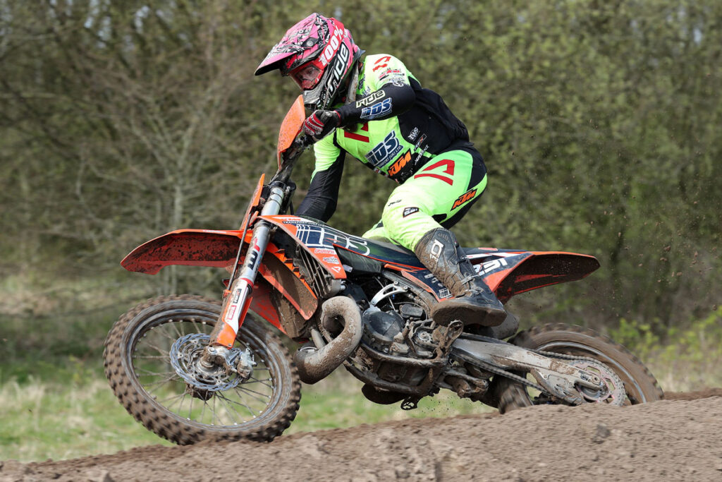 Ray makes hay at Preston Docks! 2024 AMCA British Motocross ...