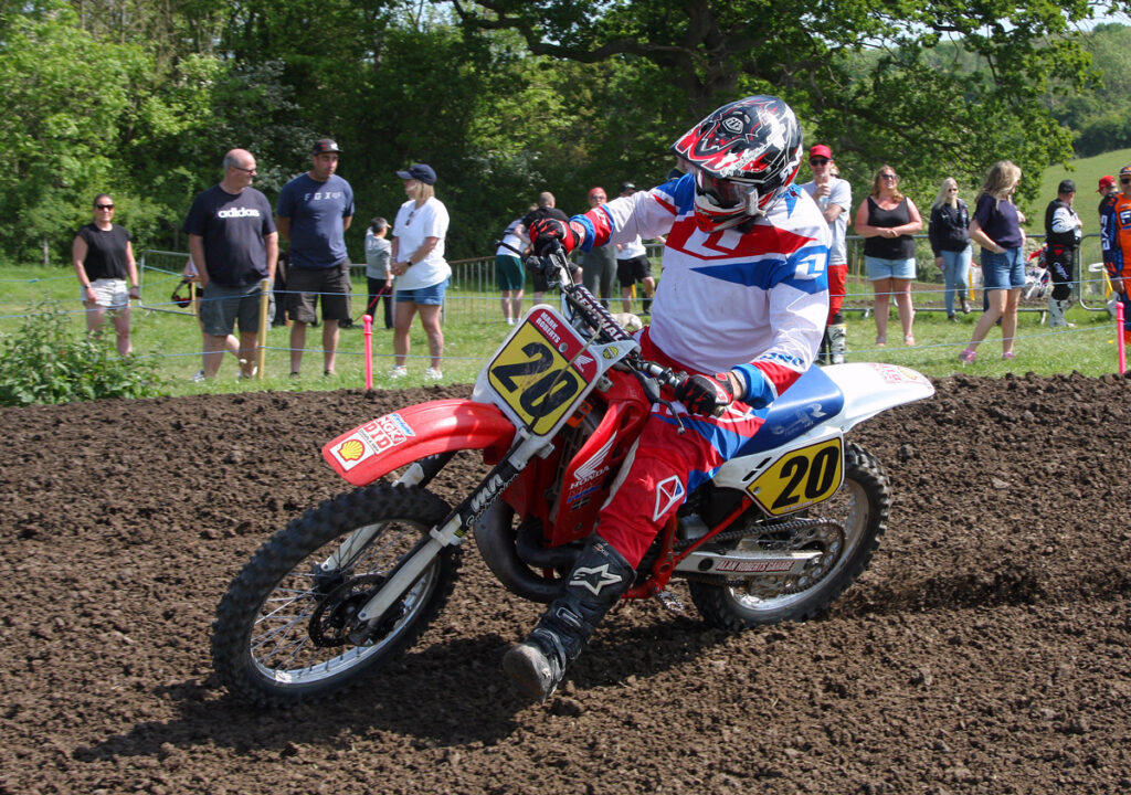 Roberts runs rampage at Wickwar! 2025 UK EVO MX Championship - Race ...