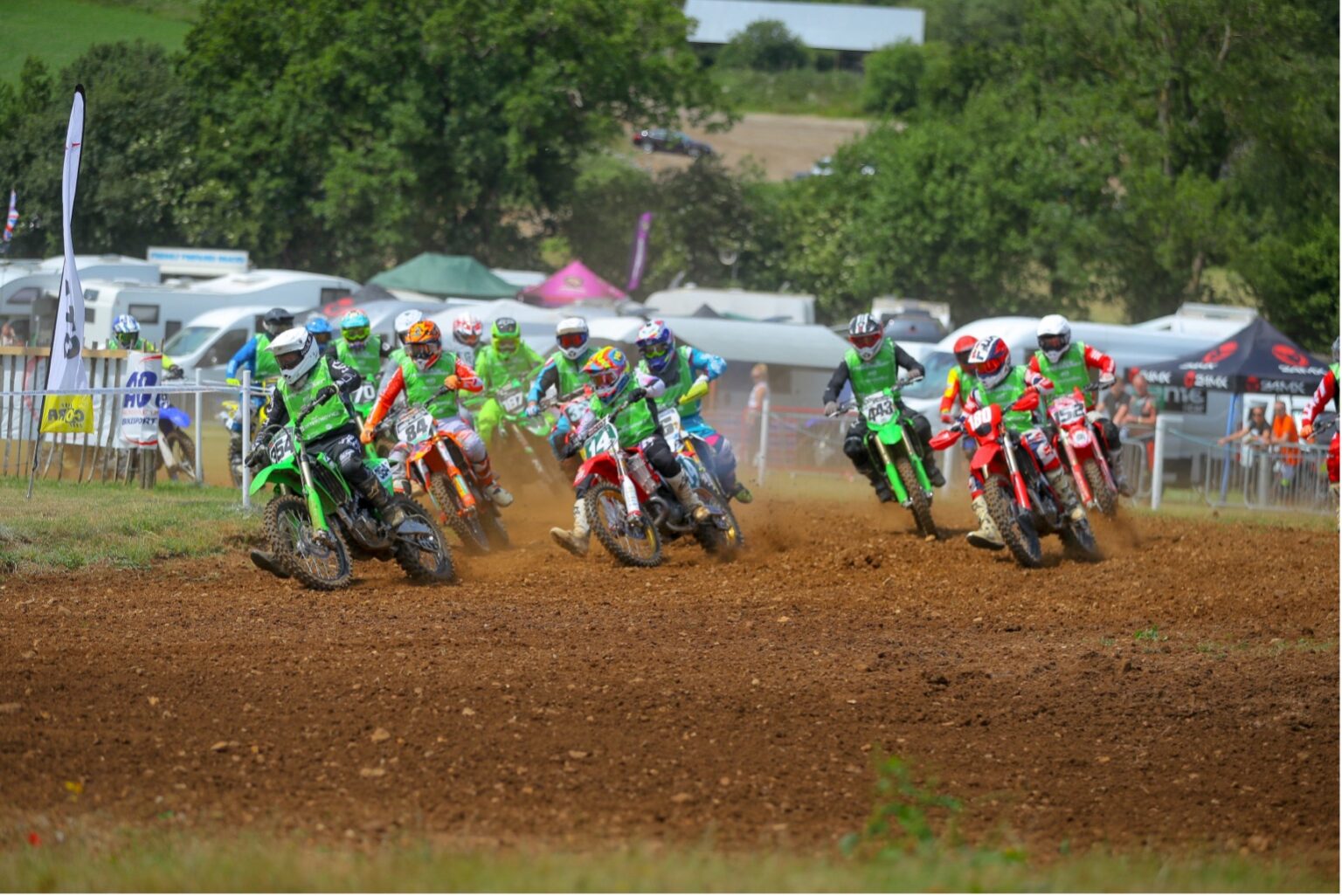 The sun shines at Toddington for the 2025 ACU British Vet Motocross ...