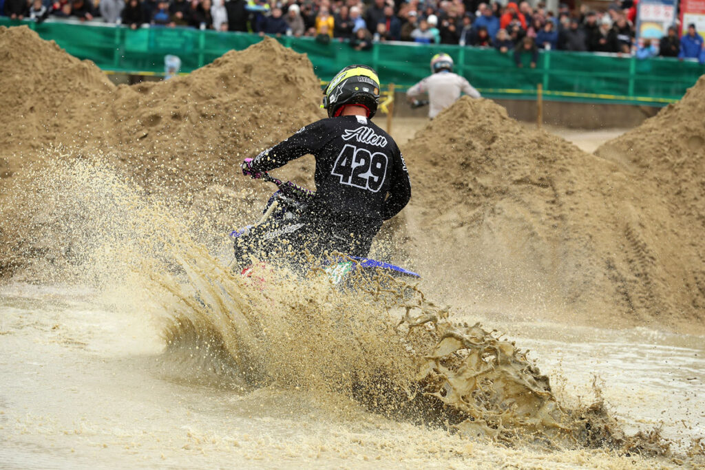 Shipton storms the 2024 Weymouth Beach Race - Race Report & Results ...