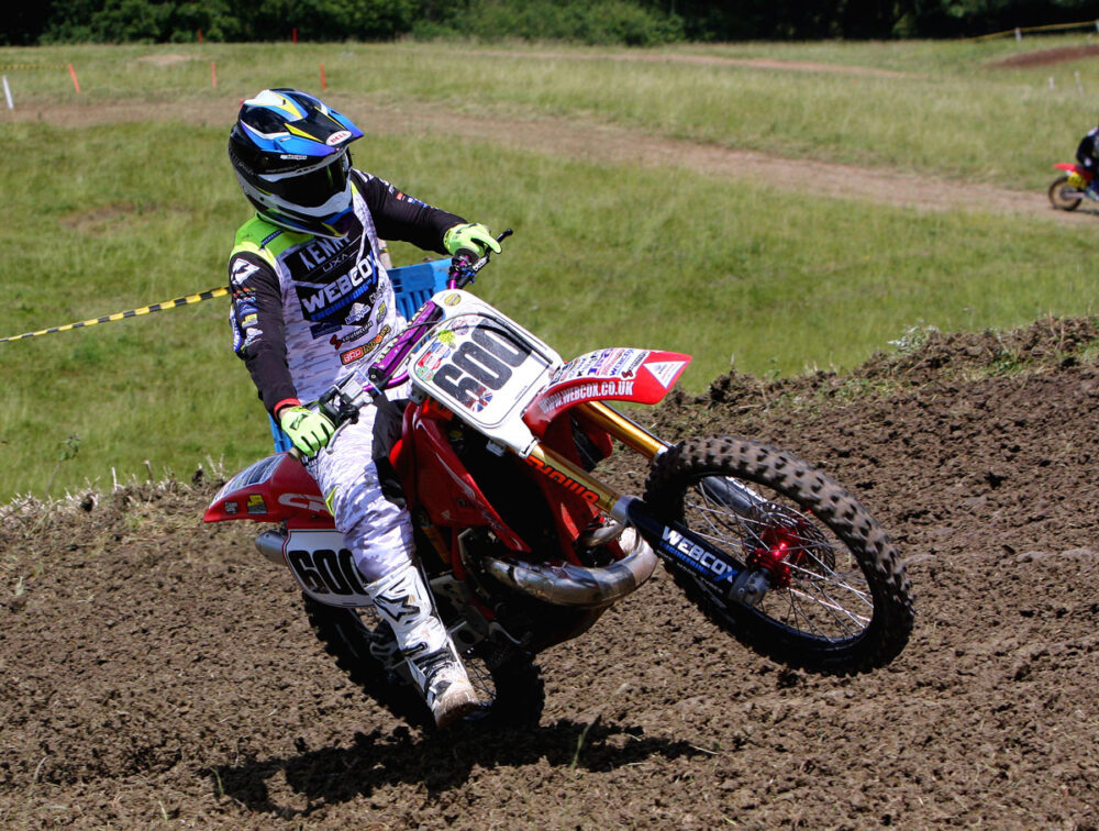 Herring rolls back the years at Wickwar! 2024 UK Evo MX Championship ...