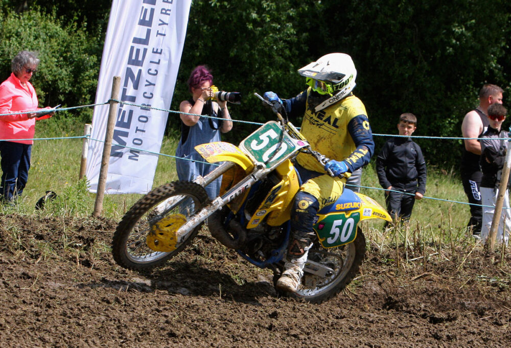 Herring rolls back the years at Wickwar! 2024 UK Evo MX Championship ...