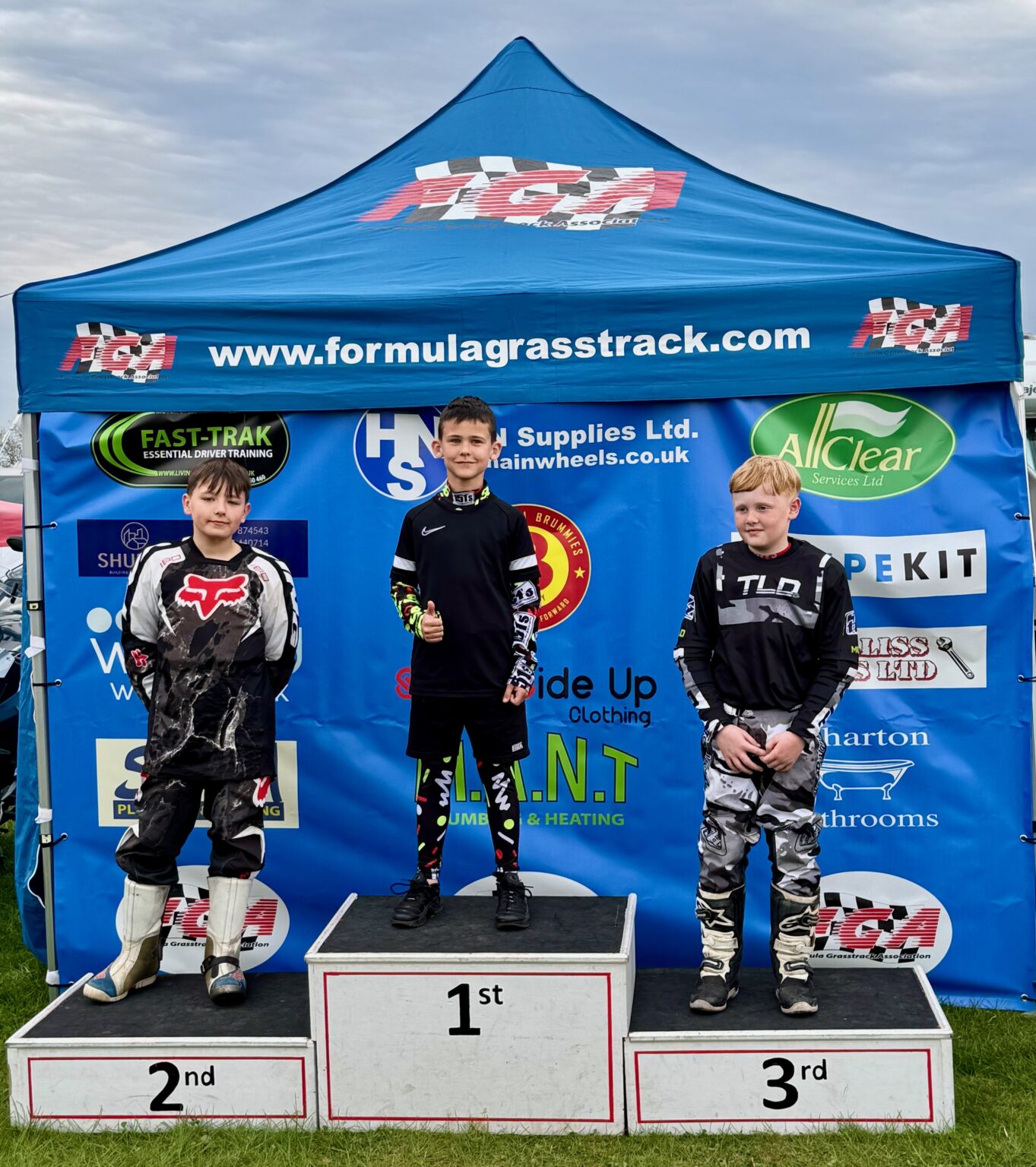 Broadhurst bags Round 1 win! 2025 Formula Grasstrack Championship ...